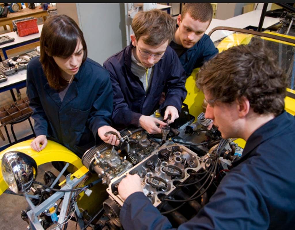 Explore Engineering & Technology Careers With Growth Centre